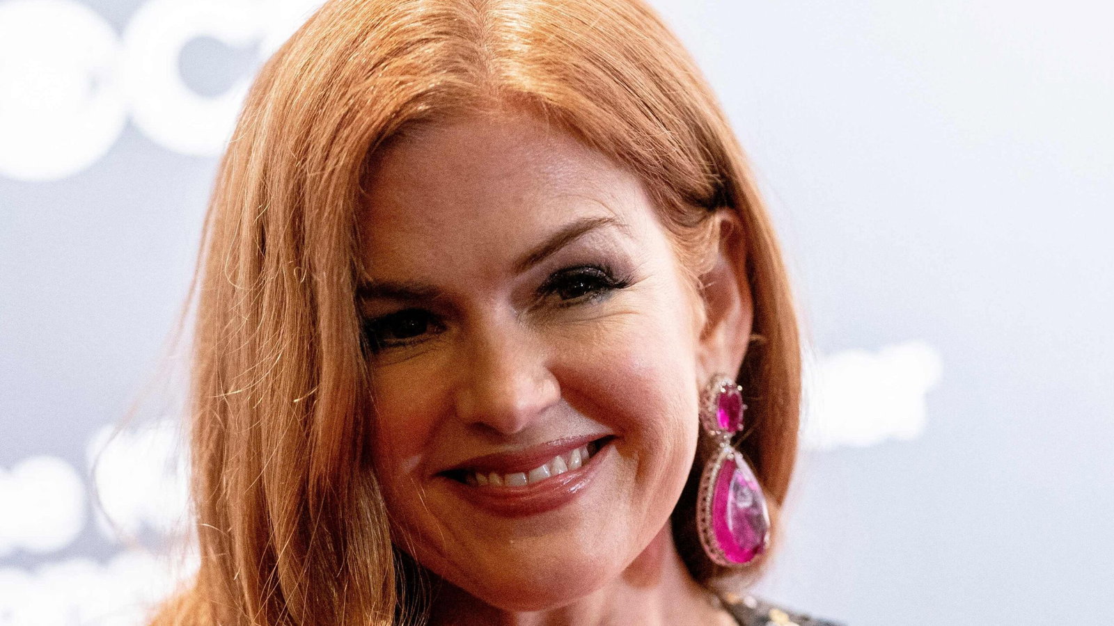 Isla Fisher Mourns Loss of Beloved Father – Diply