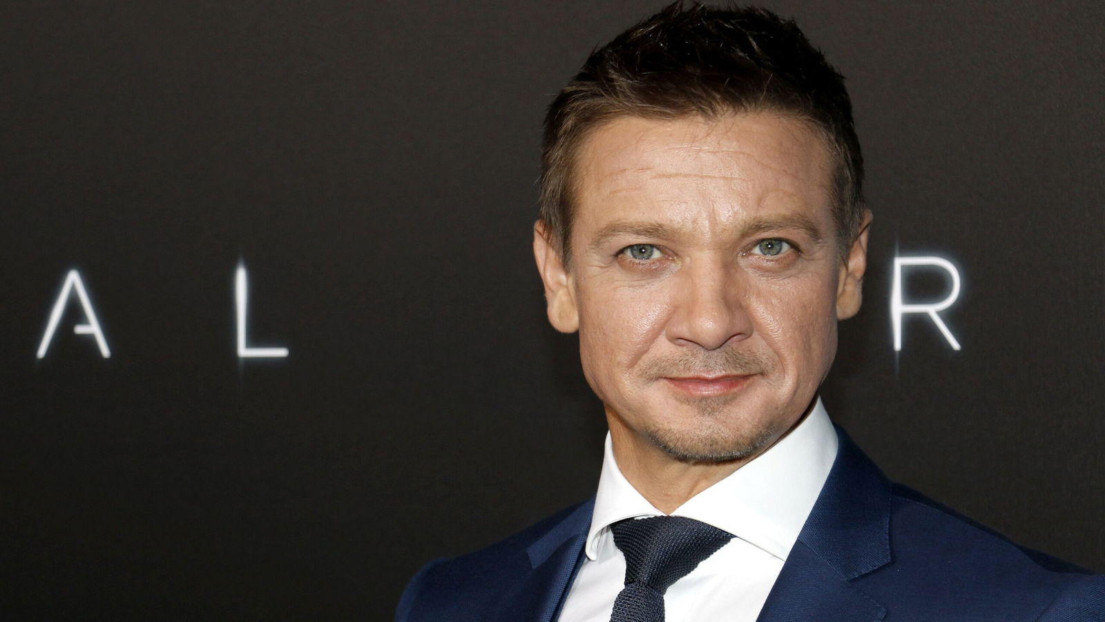 Jeremy Renner’s Neighbor Reportedly Saved His Life After Snowplow ...
