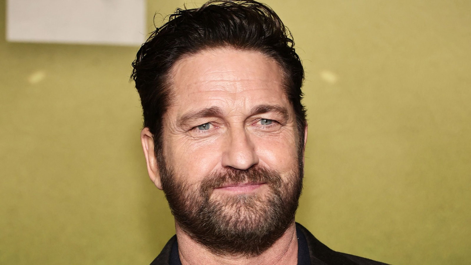 Gerard Butler Reveals He Hospitalized Hilary Swank on ‘P.S. I Love You ...
