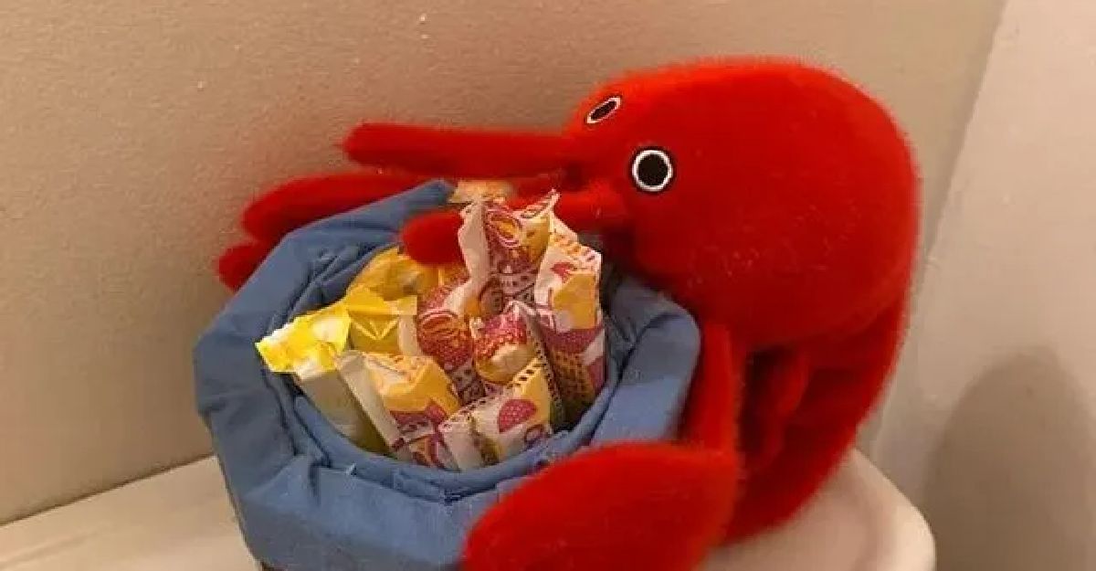 Women Are Making ‘Menstruation Crustacean Stations’ In Their Bathrooms ...