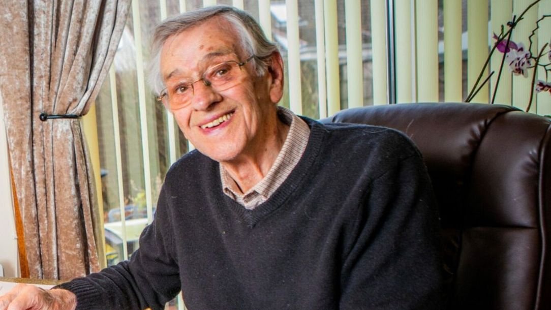 Dennis The Menace Cartoonist David Sutherland Passes Away at 89 – Diply