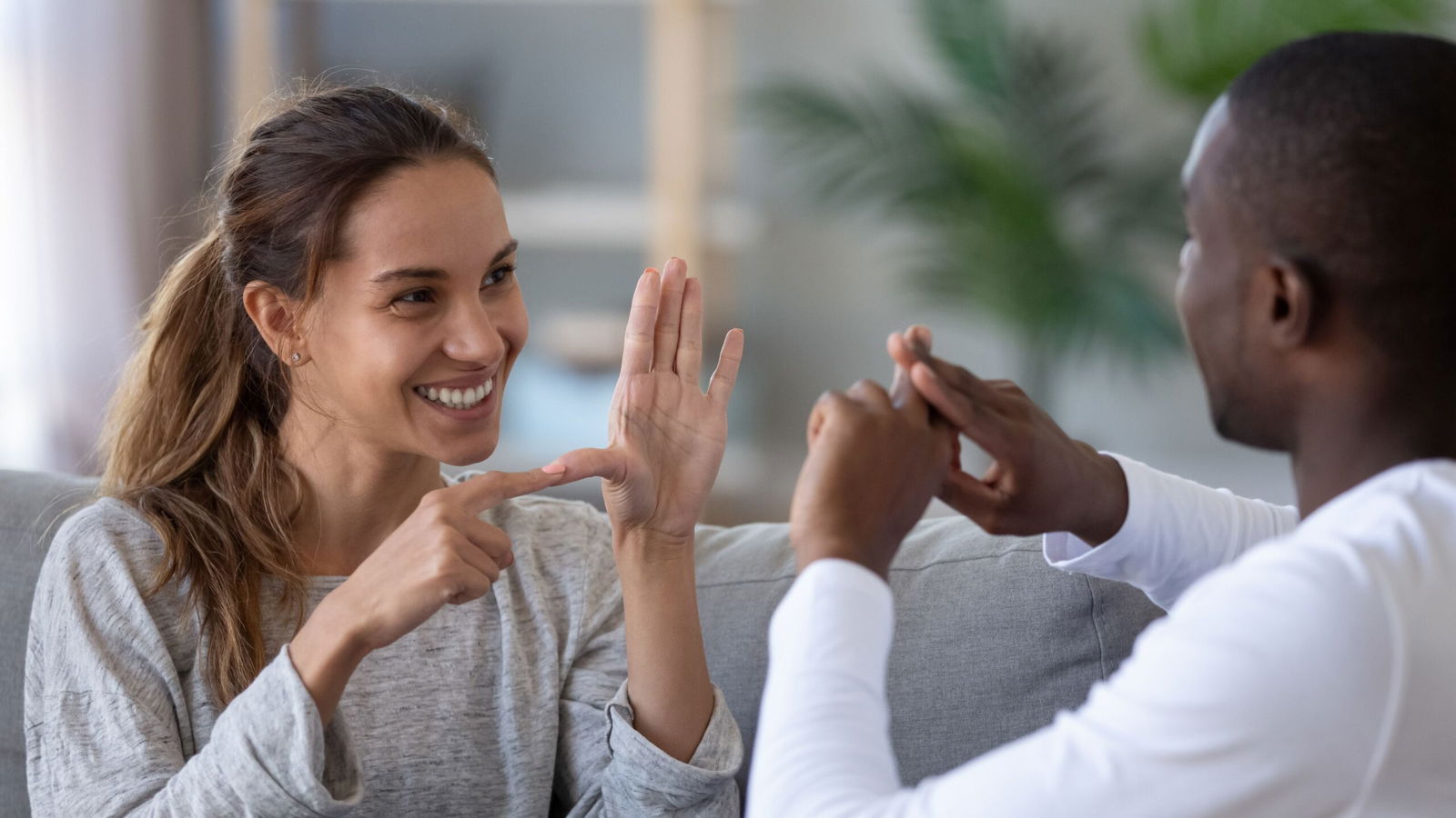 Deaf Person Tells Parents They Must Learn Sign Language To Have A ...
