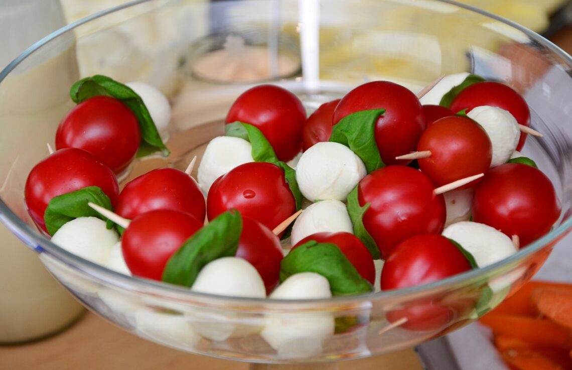 Boyfriend Wants Me To Stop Eating Mozzarella Balls For The Weirdest ...