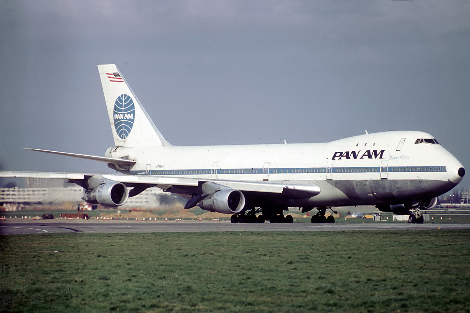 Devastating Moment Two Planes Collided During Takeoff in Worst Ever Air ...
