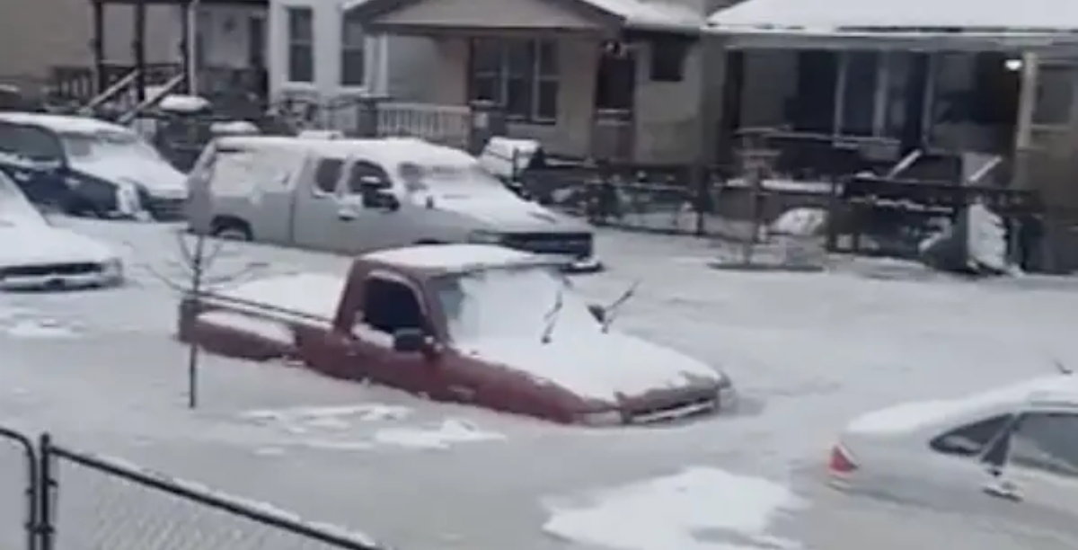 “I’ve Never Seen Anything Like This”—Detroit Street Turns Into A Frozen ...
